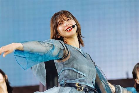 櫻坂46渡邉理佐、笑顔と涙の卒コン「感謝の気持ちでいっぱい」 ライブドアニュース