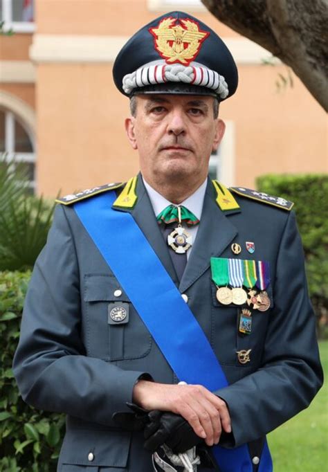 Guardia di Finanza il Generale di Corpo dArmata Andrea De Gennaro è
