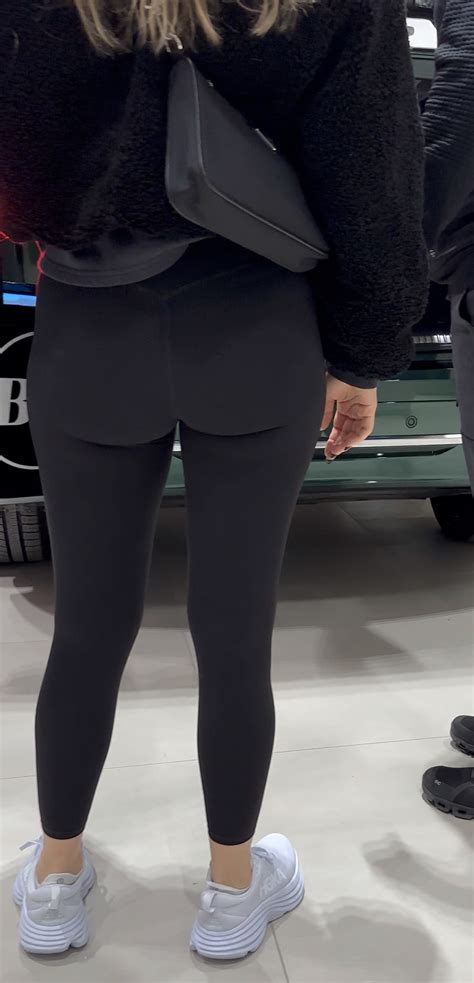 Amazing Blonde Girl With Nice Ass Spandex Leggings And Yoga Pants Forum