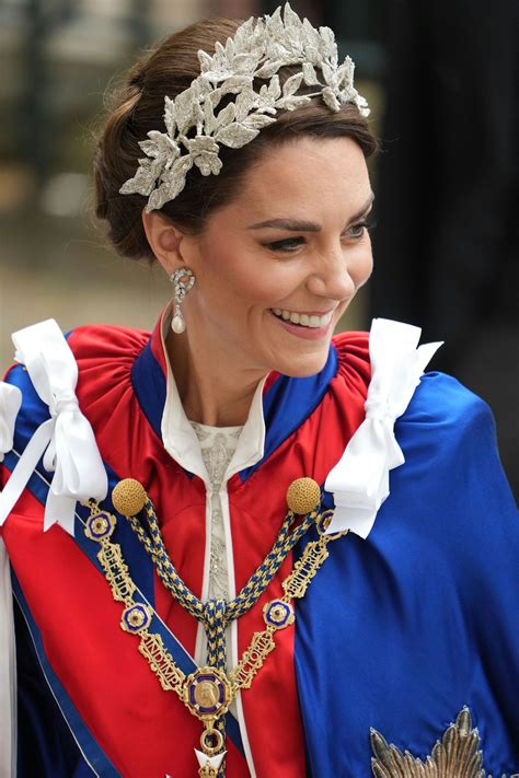 Kate Middleton Pays Tribute To Princess Diana At King Charless
