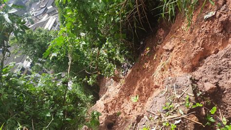 Chuva afeta casas e deixa moradores desalojados em Petrópolis no Rio CNN Brasil