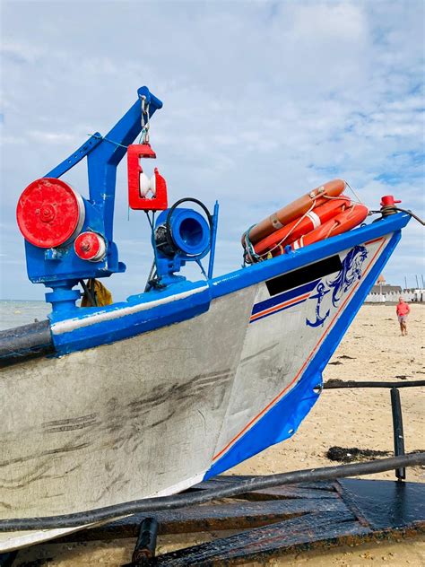 Mise En Vente Dun Navire De Pêche Doris Vente Pme Vendu
