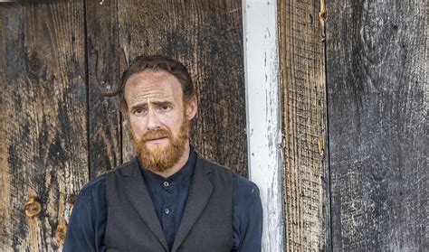 Lauteur Des Pays Den Haut Abasourdi Par Le Sex Appeal De Séraphin