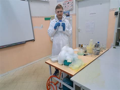 Tymon Glazik Finalistą Kuratoryjnego Konkursu Przedmiotowego z Chemii