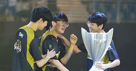 은퇴 아님에도 영구결번룰러 박재혁 젠지와 아름다운 이별 오피셜