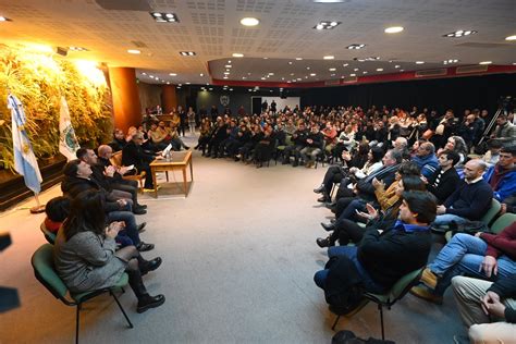 El Gobernador Anunció Un Nuevo Aumento Salarial Centrocuyo Noticias