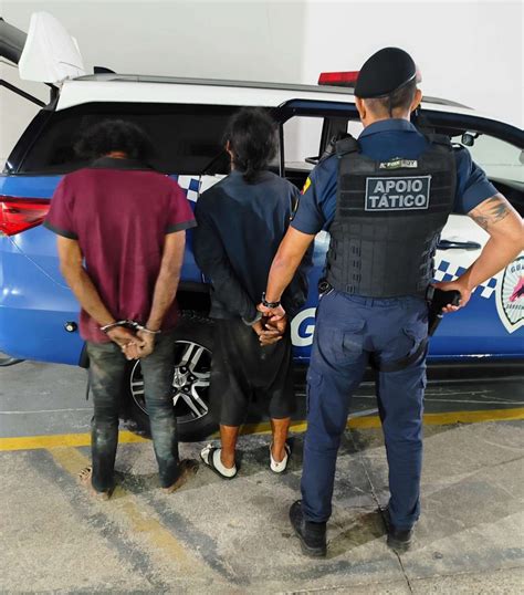 Dois homens foram presos acusados de furto de fiação elétrica