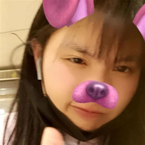 100大e人 Chyaaaaa1010 • Threads Say More
