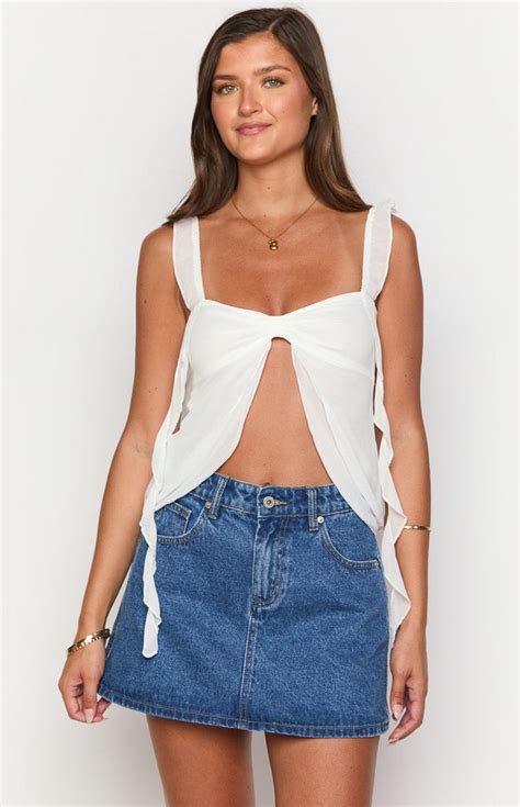 Raquelle Mid Wash Denim Mini Skirt Beginning Boutique Us