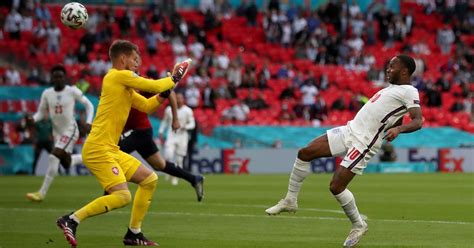 Raheem Sterling England Raheem Sterling Stockfotos Und Bilder Kaufen