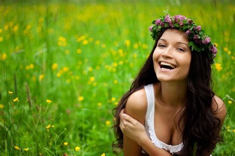 Premium Photo Portrait Of A Pretty Girl On The Nature In The Summer