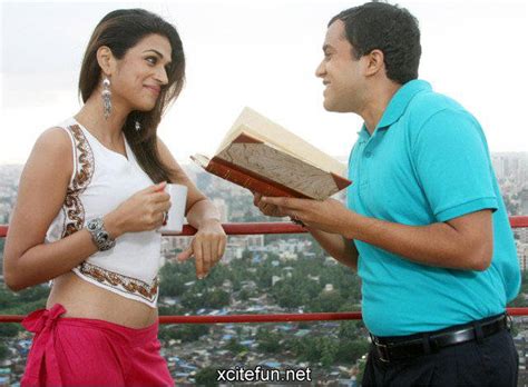 Dil Toh Baccha Hai Ji Romantic Still