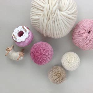 Donut Pom Maker Vanilla Pom Maker