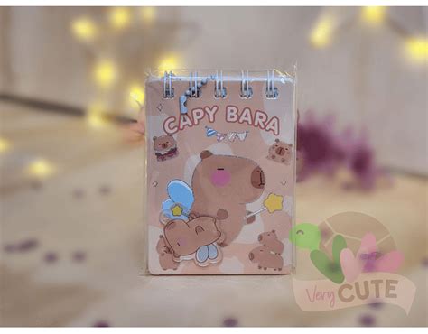 Mini Libreta Argollada Capybara Con Colgante