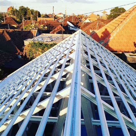 5 Kelebihan Konstruksi Atap Baja Ringan WARTABUMN
