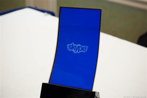 Samsung Shows Off Youm A Flexible Display A Screen That Bends Rolls And Folds Dottech