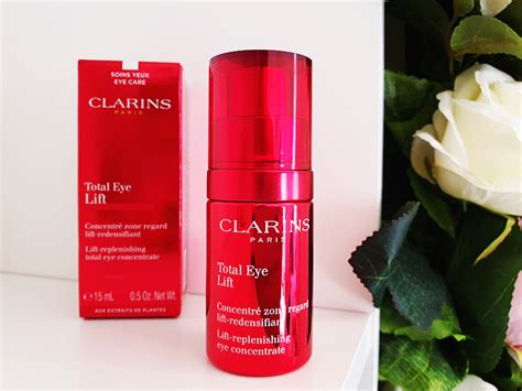 Je teste Clarins et son Total Eye Lift - Le Blog de la Nîmoise