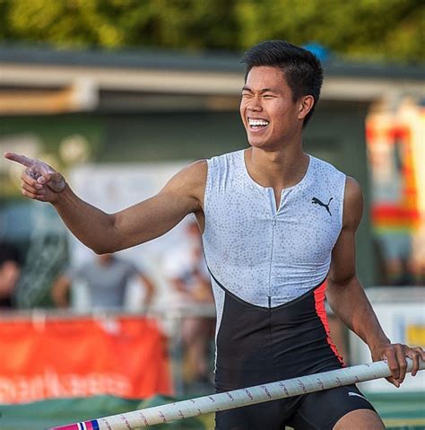 Thomasian Olympian Obiena Makes It To Finals In 2020 Tokyo Pole Vault