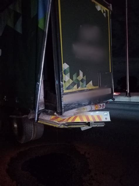 Netcare 911 On Twitter Gauteng Driver Seriously Injured After