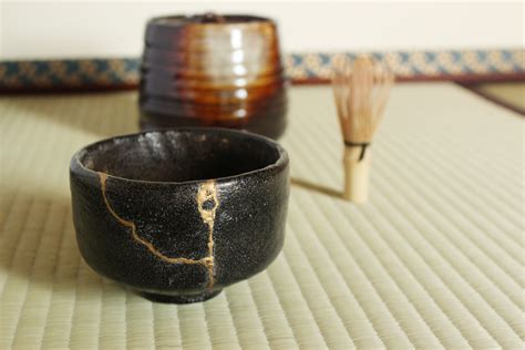 What Is Kintsugi Japanese Kintsugi Golden Repair