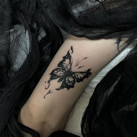 수원타투 꽃타투 블랙워크 Only Tattooer • Instagram Photos And Videos