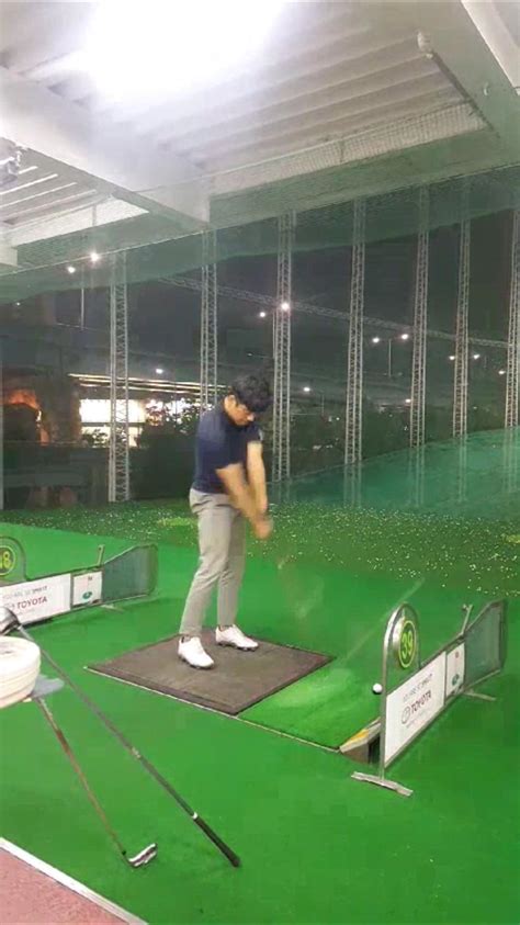 아이언 임팩트좀 봐주세요 골프포럼 딜바다닷컴