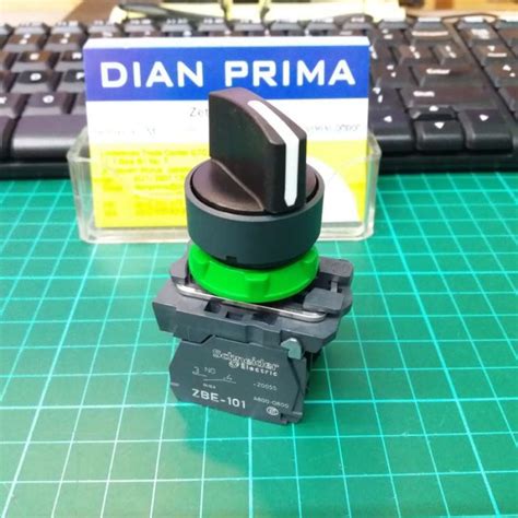 Jual Schneider Selector Switch 3 Posisi Stay Put 2No Xb5Ad33 Hitam Di