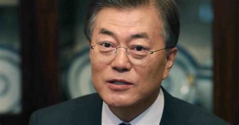文대통령 사드 배치 주권적 결정 사안 중국의 경제 보복 옳지 않다
