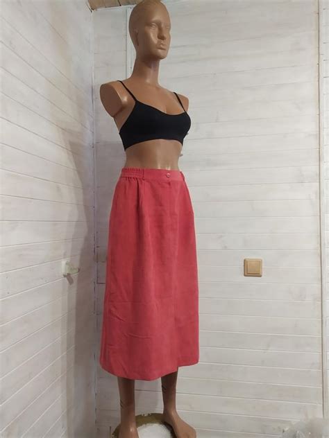 Гарна мяка спідниця — ціна 120 грн у каталозі Міді спідниці Купити