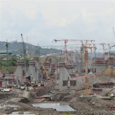 Ampliación Del Canal De Panamá