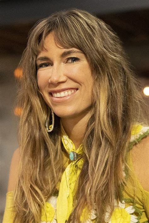 Emily Bargeron About Entertainment Ie