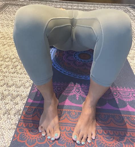 Pedi And Yoga Do You Like My New Nail Polish And New Yoga Pants Wetspot
