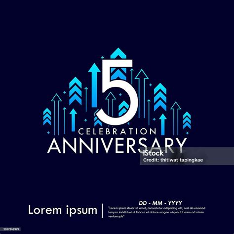 창립 5주년 기념 엠블럼 기념일 로고는 진한 파란색 배경에 목표까지 화살표로 격리되어 있습니다 세로줄 벡터 일러스트 레이션