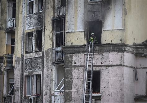 In Pictures Russia Launches Largest Missile Attack On Kyiv In Weeks