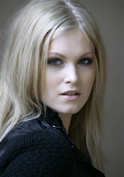 Eliza Taylor Cotter Biography And Tv Movie Credits
