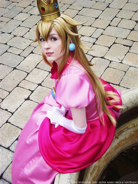 Rndm Select 10 Very Pretty And Classy Princess Peach Cosplay
