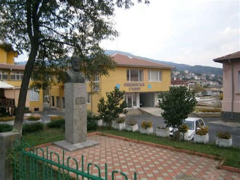 Купува и продава земеделска земя Агриада ЕООД