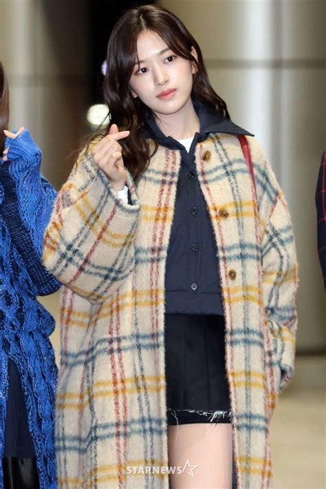 An Yujin Pics On Twitter 221115 Yujin Press Pics 안유진 아이브 T