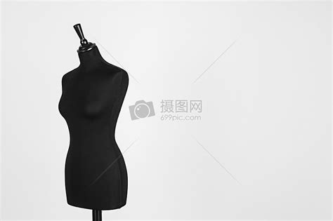 灰色背景前的黑人台高清图片下载 正版图片500581206 摄图网