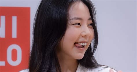[포토] 안소희 손하트는 너무 부끄러워~