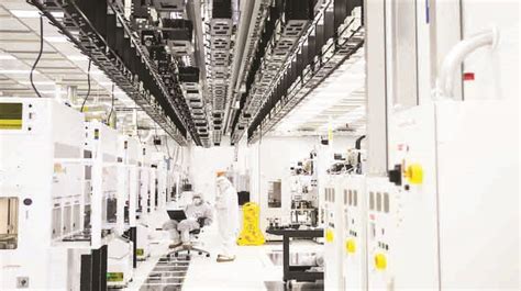 India Plans A Rs 44 000 Crore Boost To Become Electronics Powerhouse