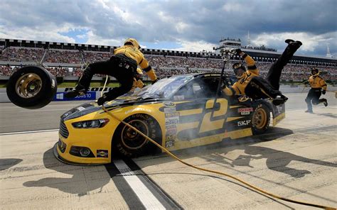 【nascar】纳斯卡史上最失败的10次进站 Top 10 Pit Stop Fails Of All Times哔哩哔哩bilibili