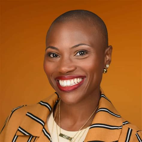 Choose The Best Headshot Backgrounds For Your Professional Headshots