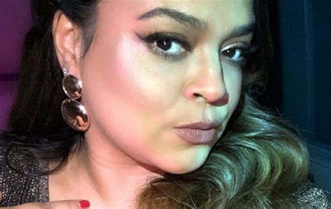 Preta Gil Posa De Cabelo Solto Ao Vento Estou Pronta OFuxico