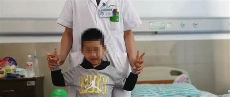 州人民医院完成6岁患儿腹腔镜肾盂成形术手术输尿管中心