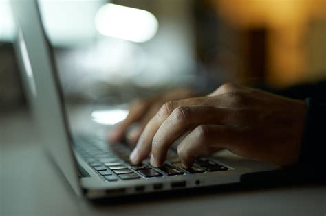 Cakephpとlaravelの違いは？どちらがおすすめかも解説 テックリーチお役立ち記事