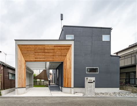 中庭のある外観で、家族の思いを詰め込んだ2階建て｜ 【神戸市の工務店】明石市 三木市の高性能デザイン注文住宅もエイジングハウスへ