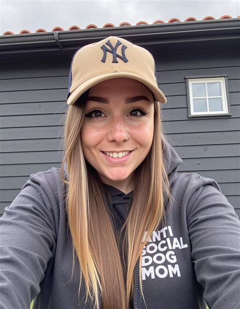 Flux Miss Rage Twitch Streamer Missrage V1 Flux Lora Civitai
