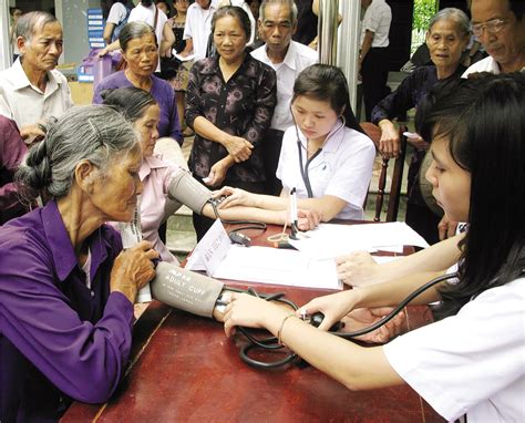 Số Người Cao Tuổi Việt Nam Tăng Nhanh Thách Thức Chính Sách Về Y Tế Và