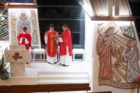Settings For Mass Together At One Altar
